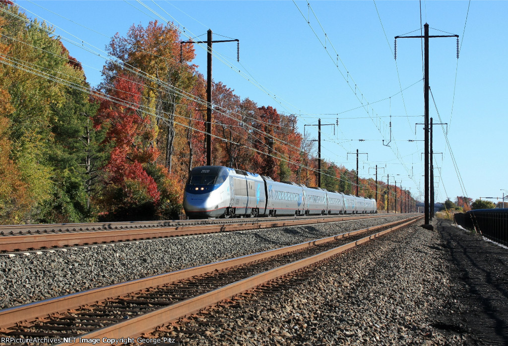 Amtrak train 2107(6)